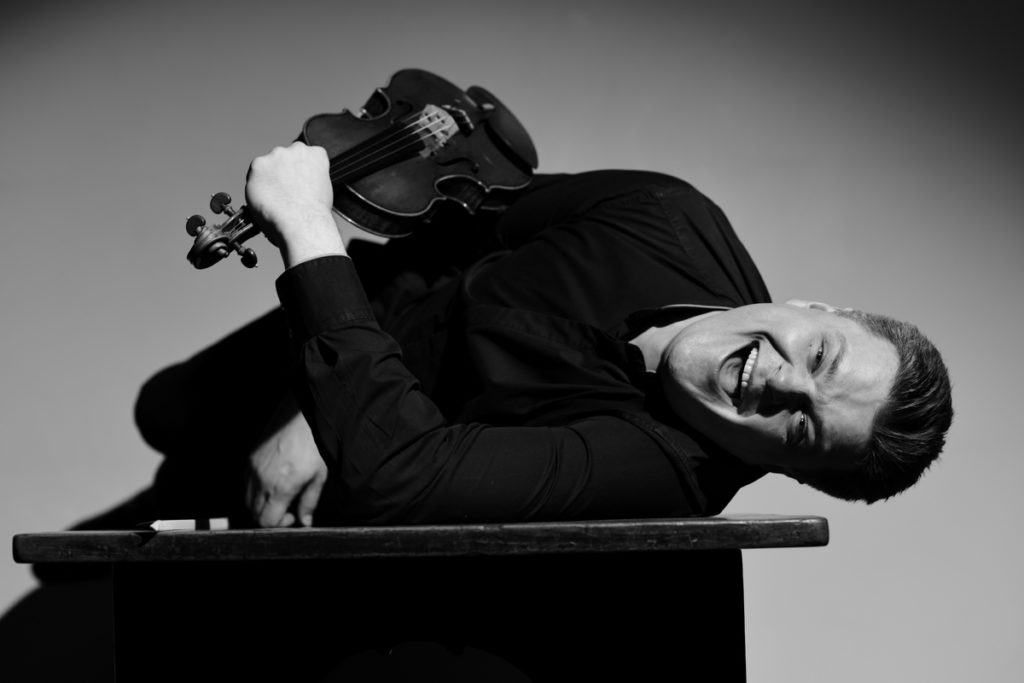 Roman Simovic, violin – Coda